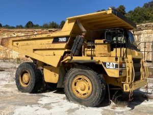 (1995) CATERPILLAR 769C HAUL TRUCK - Rackers Equipment Company