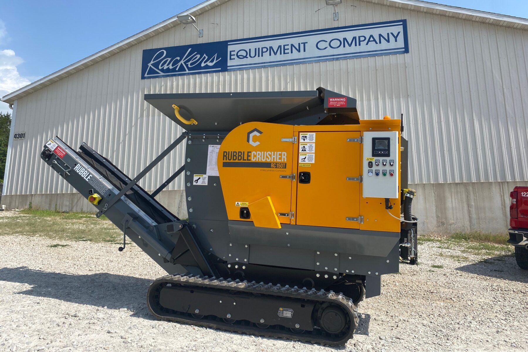 RUBBLECRUSHER RC150T SELF-CONTAINED 26"X14" JAW CRUSHER ON RUBBER ...