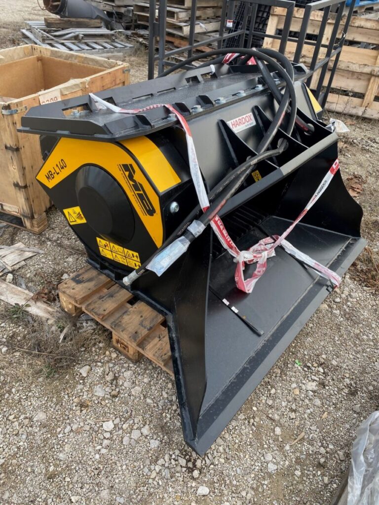 NEW MB-L140 BUCKET CRUSHER ATTACHMENT WITH 10'X29" JAW & 60"X48" BUCKET ...